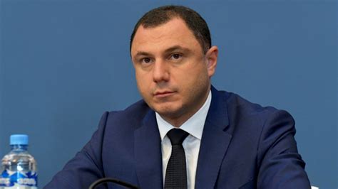 რას ამბობს განათლების მინისტრი სკოლებში ერთკანდიდატიან „არჩევნებზე“ Batumelebi • გიორგი