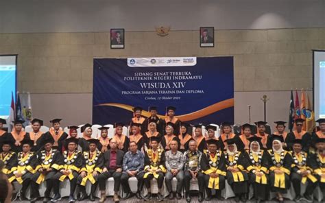 Wisuda Xiv Polindra 425 Lulusan Siap Mengukir Prestasi Di Dunia Profesional
