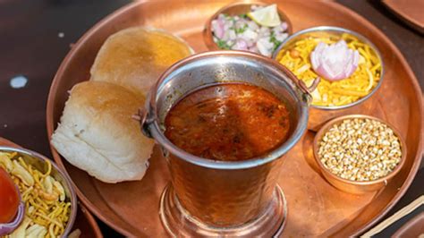 Man Criticises Misal Pav On Twitter Internet Reacts To It Strongly