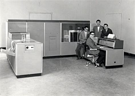 305 RAMAC Eerste Computer Met Een Harde Schijf Historiek