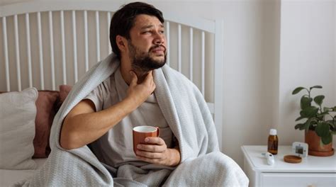 Першение в горле почему першит в горле лечение Омнитус®