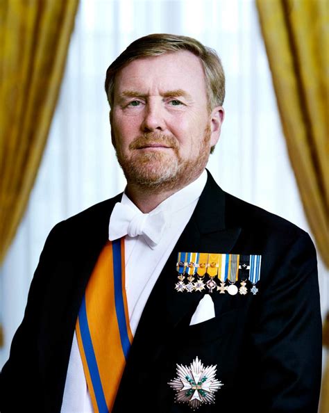 Nieuwe Staatsportretten Van Koning Willem Alexander En Koningin Maxima In Galajurk