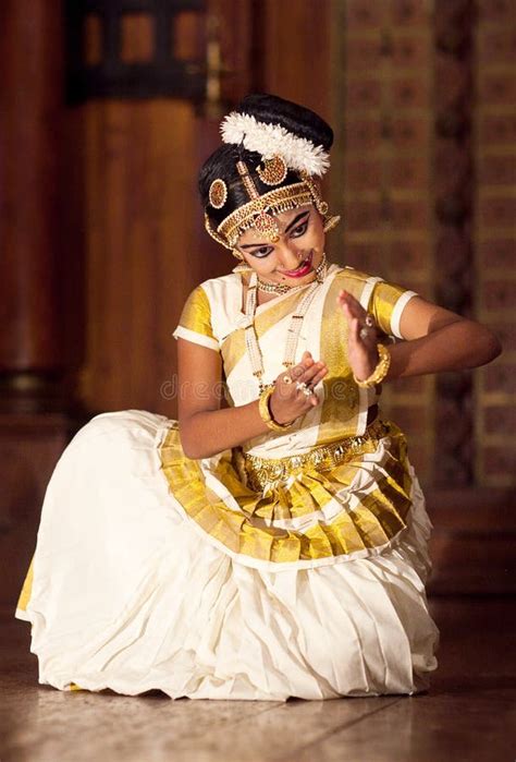 Indian Girl Dancing Mohinyattam Dance India Editorial Image Image Of