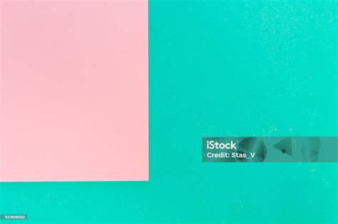 분홍색 및 청록색 컬러 종이 질감 배경 트렌드 색상 기하학적 종이 배경입니다 부드러운 종이 배경의 화려한 파스텔 색상입니다 공예에 대한 스톡 사진 및 기타 이미지 Istock