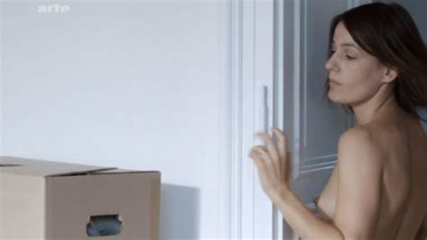 Nude Video Celebs Nicolette Krebitz Nude Unter Dir Die Stadt 2010