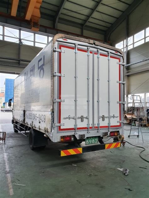 45톤 윙바디 수리 뒷문 및 왁구 교체 윙바디수리 유명특장차