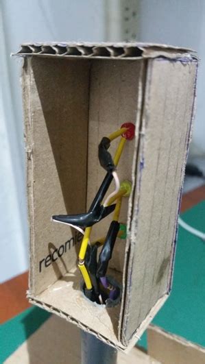 Semáforo con cuenta regresiva para vehículos y peatones con arduino