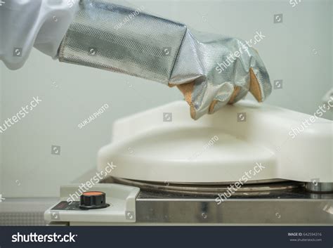 Lab Heat Resistant Gloves Stock Photos Images Photography Shutterstock