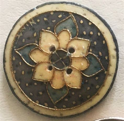 Buttons Western Regional Button Association Buttons Nina Tribute