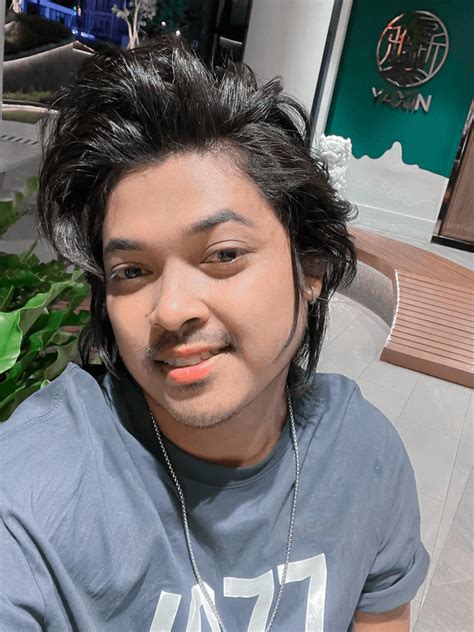 ពេលនេះ អ្នកថតដែលធ្លា ក់ឆាក ចេញបកស្រាយ បង្ហាញថាមិនមានបញ្ហាអ្វីធ្ង ន់ ធ្ង រ នោះទេ មានវីដេអូ