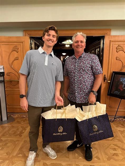 Everything You Need To Know About Visiting Disneylands Club 33 — This