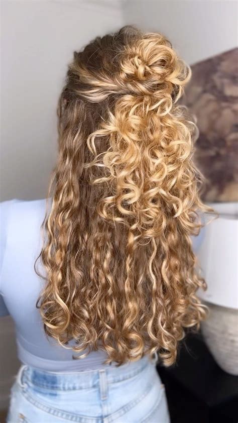 Candace Stuller on Instagram: "Tried this viral half-up hairstyle and ...