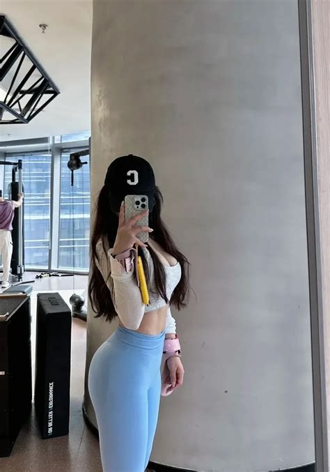 Kh M Ph Ngay Nh G I Xinh T P Gym G I C M Sexy C C Cu N