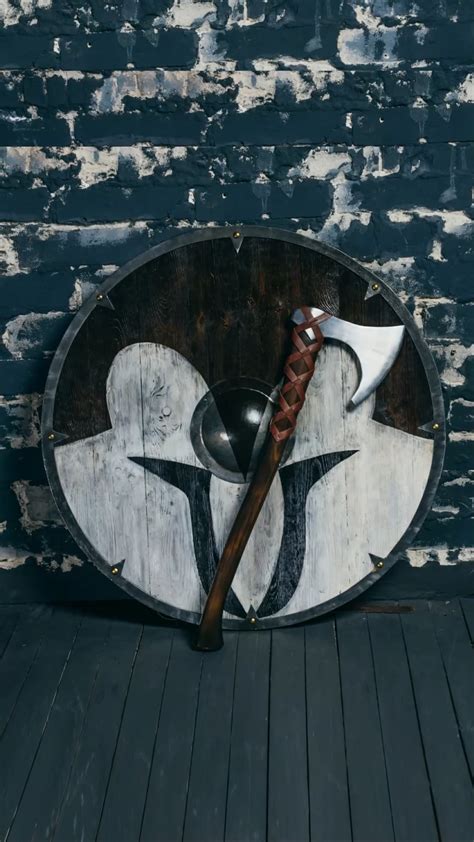 The Process Of Creating A Viking Shield With Umbon Rcosplayprops