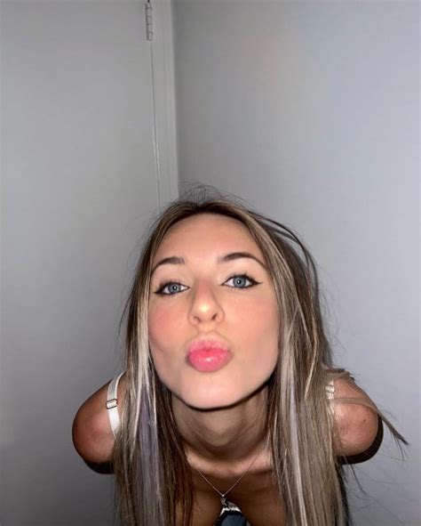 Kendra Rowe Sexy Youtuber Photos The Fappening