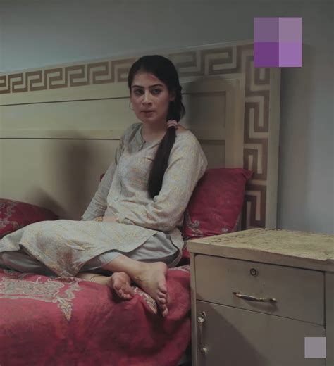 Memoona Qudooss Feet