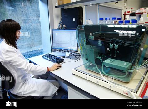 Spr Surface Plasmon Resonance Bioengineering And Microbiology Laboratory Microelectronics