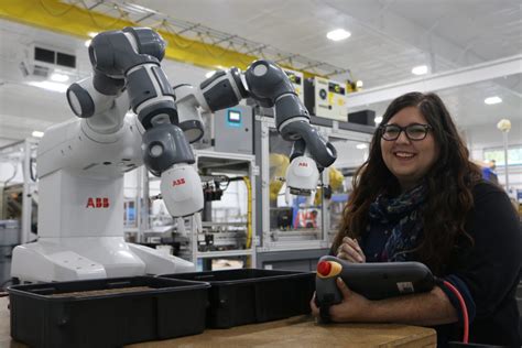 Cobots Vs Robots Whats The Difference Koops