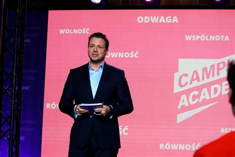 Campus Academy W Bydgoszczy Na Początek Wystąpił Trzaskowski Z Bruskim