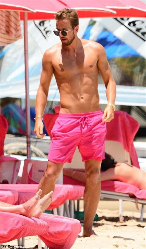 Harry Kane Harry Kane Haircut Harry Kane Suit Shirtless Men