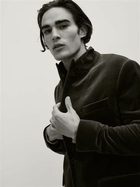 Dakota Dickey Model Profile Photos And Latest News