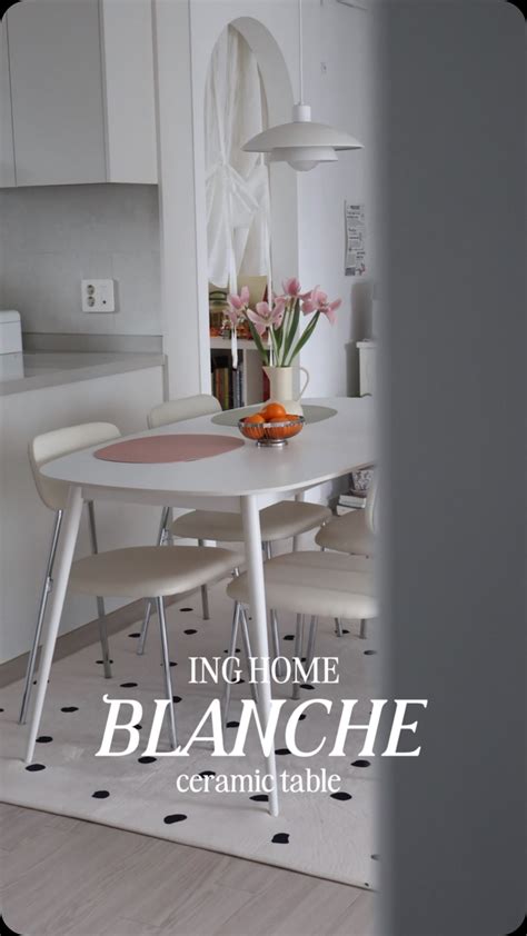 보미 화이트인테리어 ‧ 셀프인테리어 ‧ 홈스타일링 ‧ 육아 ⠀ 𝐡𝐚𝐩𝐩𝐲 𝐜𝐡𝐫𝐢𝐬𝐭𝐦𝐚𝐬🎄 아침부터 집에서 놀다가 느즈막히 카페에 가서 커피 한 잔 하고 왔던 오늘