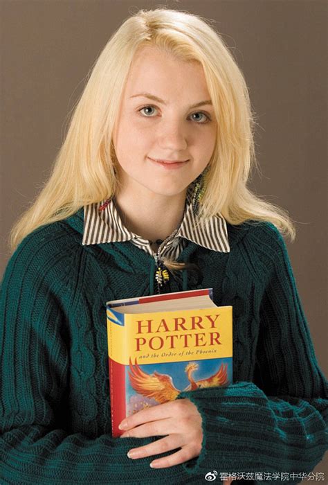 哈利波特 Harry Potter 卢娜 洛夫古德 Luna Lovegood 高清电影海报 哈利波特海报