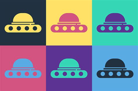 컬러 배경에 고립 된 팝 아트 Ufo 비행 우주선 아이콘 플라잉 접시 외계인 우주선 미래지향적인 알 수 없는 비행 물체 벡터 개념에 대한 스톡 벡터 아트 및 기타 이미지