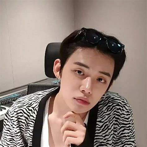 Pin By Marga On Plop Choi Daniel Txt Kpop