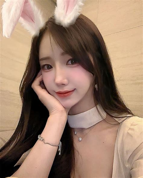 Bella Lillysaa • Instagram Photos And Videos