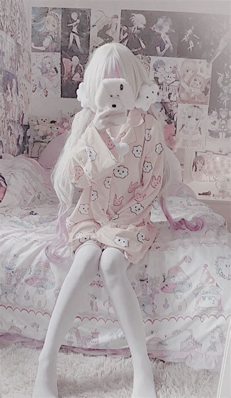 90 Rl Pfps Ideas Pretty People Pose Reference Photo Poses