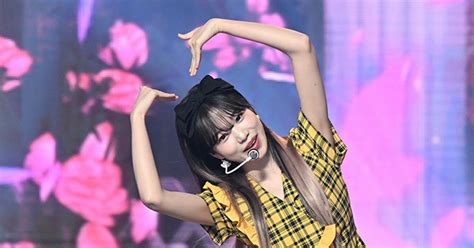 조유리 ‘쪼율의 큰하트 [포토엔hd]