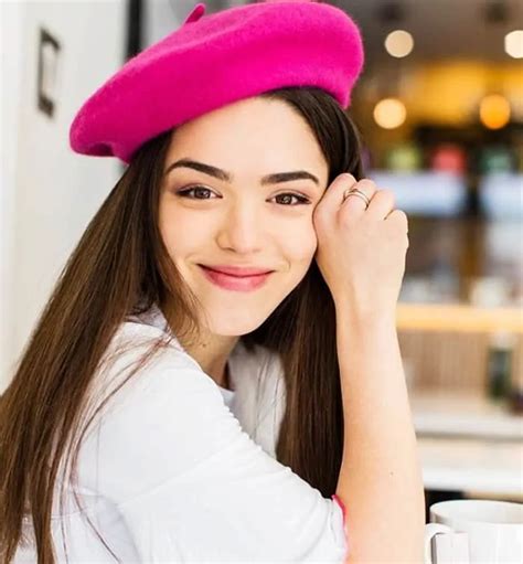 Alexandra Chaves Height Weight Measurement Wiki And Bio Exaposters