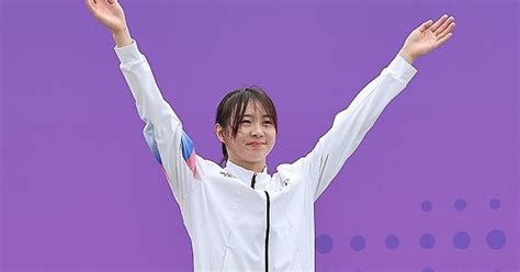 손 번쩍 든 김선우