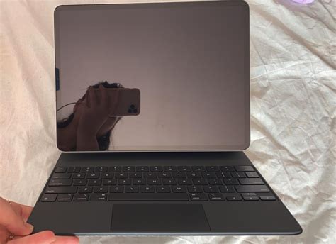 იყიდება თბილისის ფორუმი