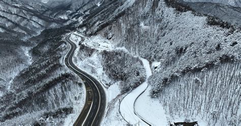더 한장 3월에 내린 눈 덕분에 ‘옛 길을 엿보다