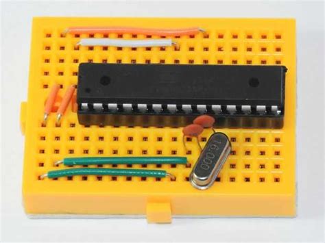 Más Pequeño Arduino En Protoboard