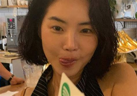 남자들은 다 벗는데 발언했던 여배우 노브라 이어 충격 근황