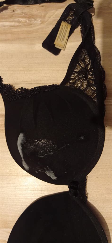 Another Load On Sisters Bra R Cumonbras