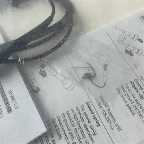 Tektronix Tpp0100 100 Mhz Voltage Probe 300v Cat Ii For Sale Online Ebay