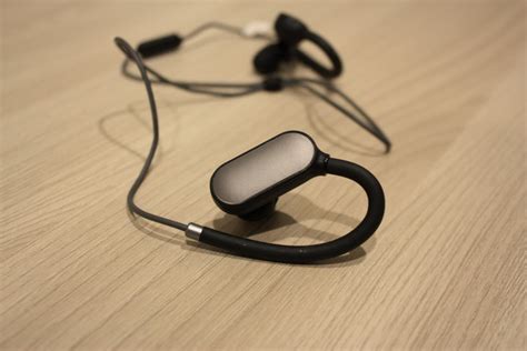 Я попробовал наушники Xiaomi Mi Sports. Mi Band мне в уши!