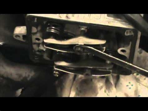 Adjusting the OHV valves on a Briggs 17.5 Intek - YouTube