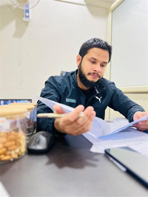 Najeeb Khan On Linkedin No Off For Teachers 🙃