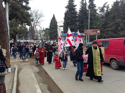 საშობაო ალილო ბოლნისში 7 01 2016 Youtube