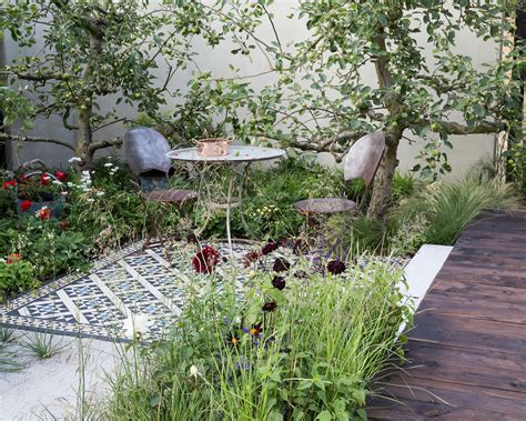 Deck Edging Ideas 10 Best Ways To Edge A Deck Homes And Gardens