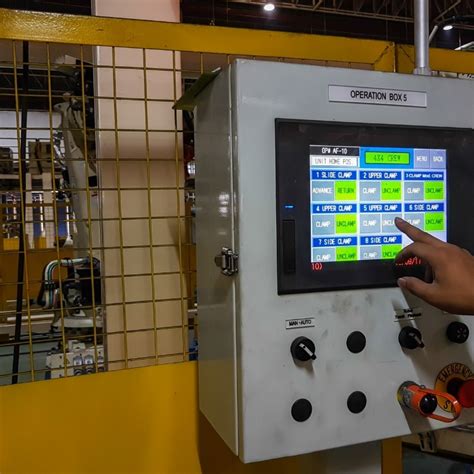 Difference Between Programmable Logic Controllers And Distributed Control Systems Cerexio