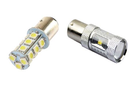 P21 5W и P21W светодиодные (LED) лампы для стопа и габаритов