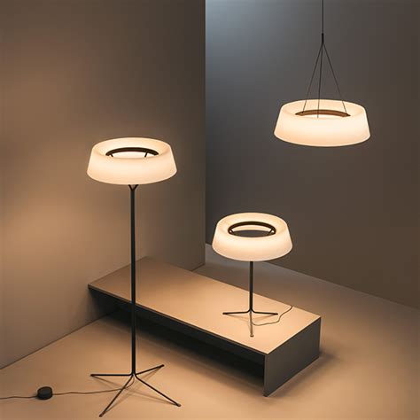 Black Lily 5720 Table Lamp Led Push Dimmable By Vibia