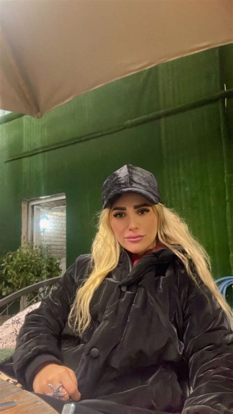 روزتون به شادی امیدوارم زمستان خوبی رو آغاز و قشنگتر از همیشه به پایان