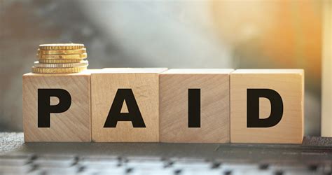 동전과 나무 블록 유료 텍스트 수수료 및 세금 부채 및 크레딧 금융 및 돈 개념 가격에 대한 스톡 사진 및 기타 이미지 가격 개념 경제 Istock